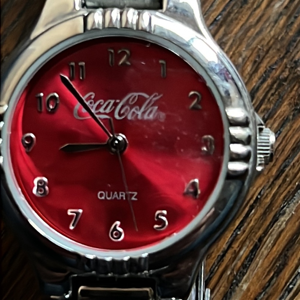 Coca Cola Silver Watch With Red Face. - Gem